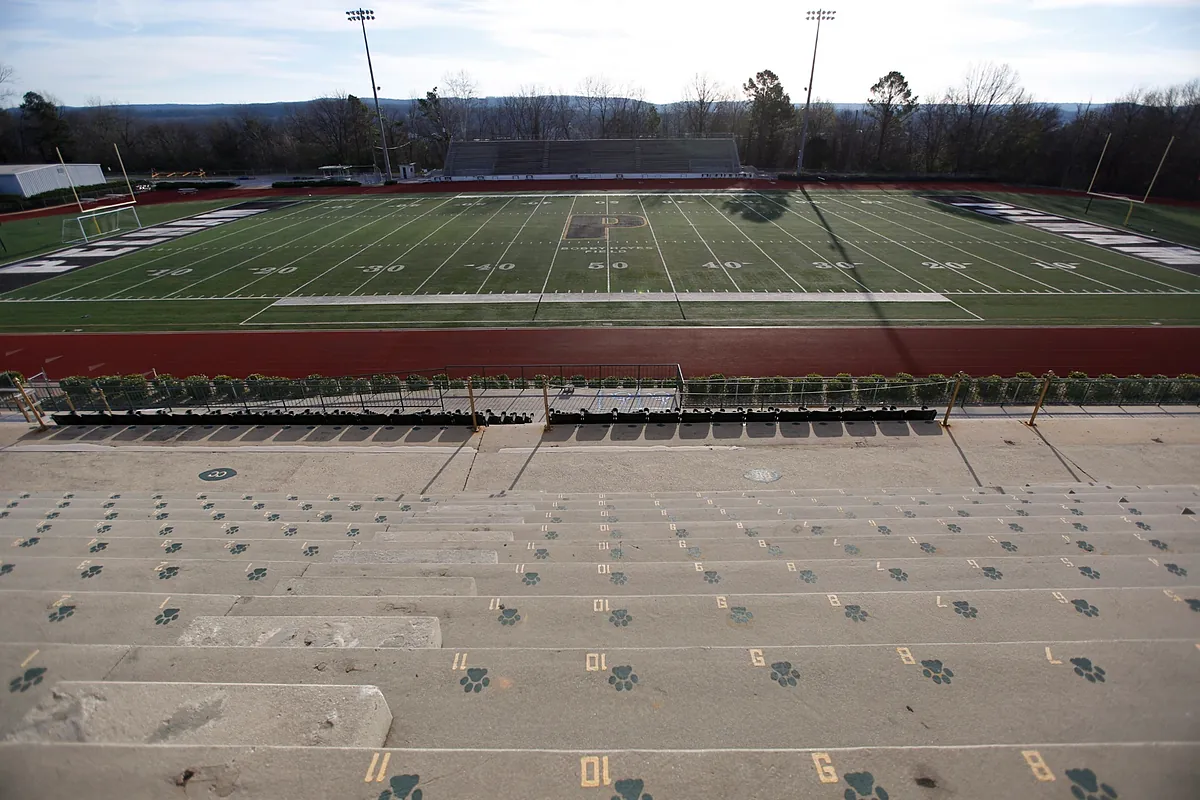 Caden Tellier cause of death: 16-year-old Alabama quarterback dies ...