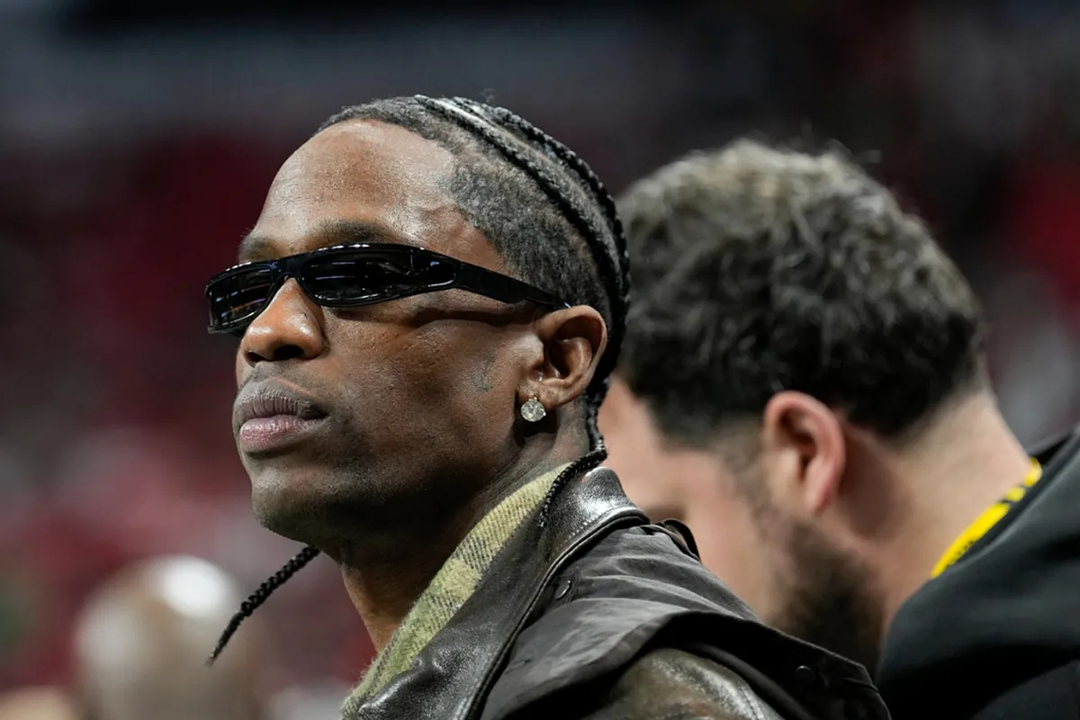 Travis Scott gets manhandled by NBA security after not being recognized ...