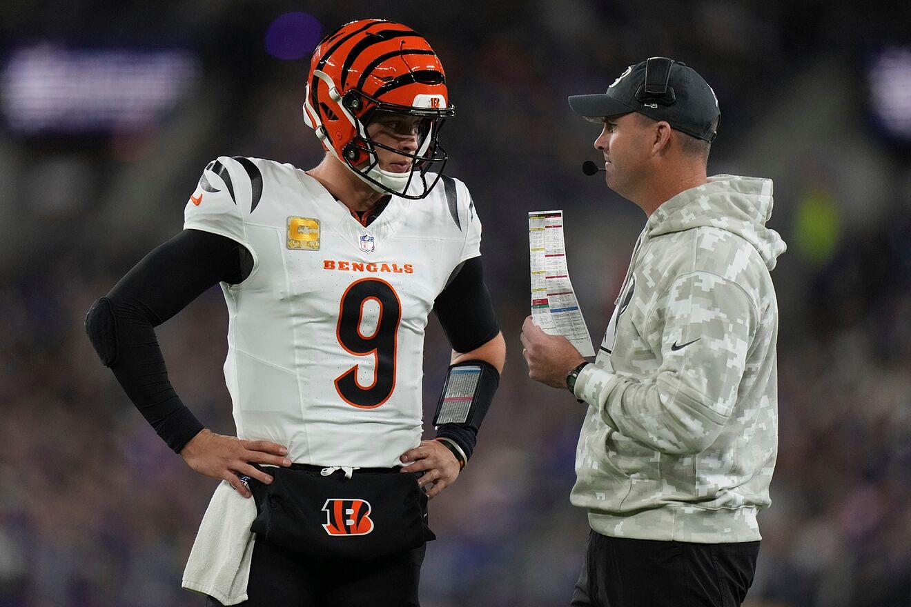 Joe Burrow erupts in sideline clash with Zac Taylor during Bengals ...