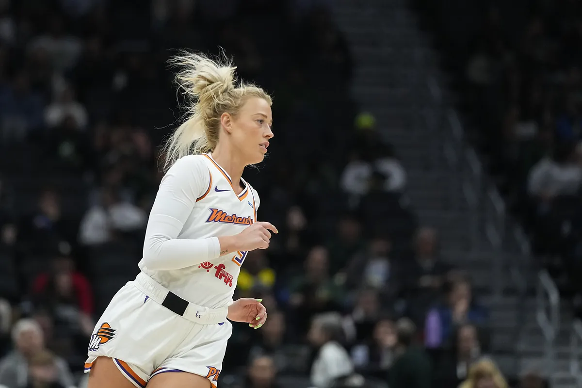 Sophie Cunningham sends a direct message to Stephanie White and the ...