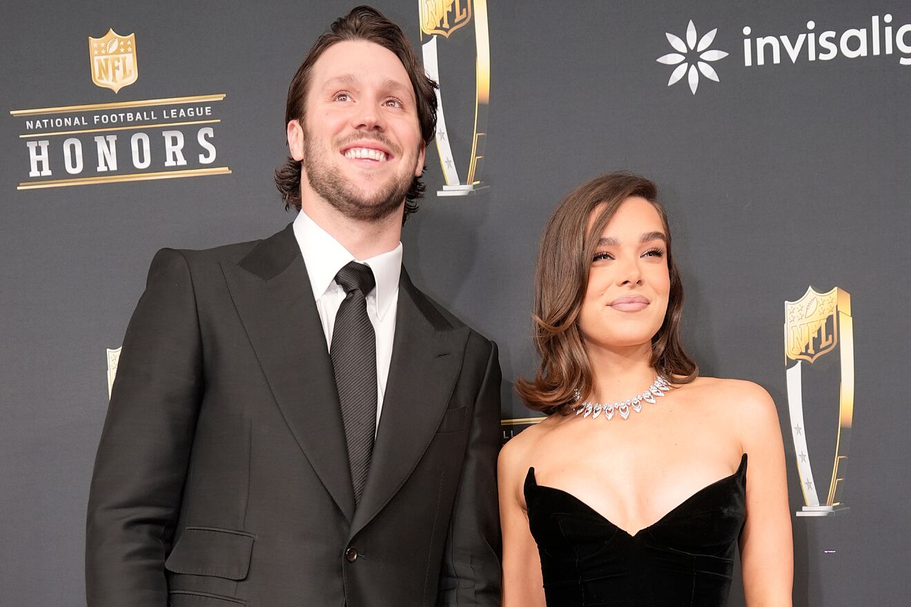 Josh Allen reveals intimate details about what it's like to accompany wife Hailee Steinfeld to ...