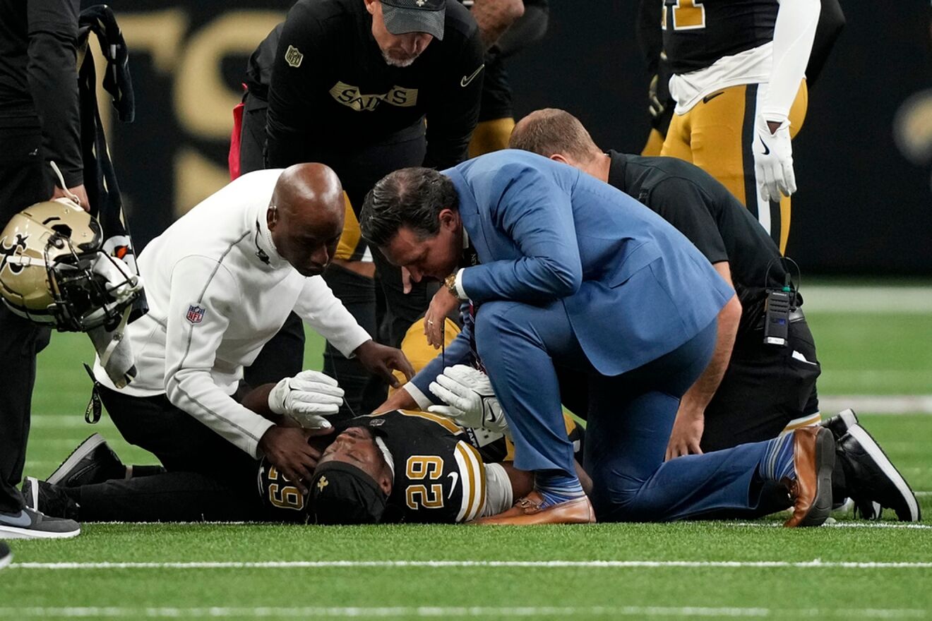 Serious injury! Paulson Adebo suffers femur fracture | Marca