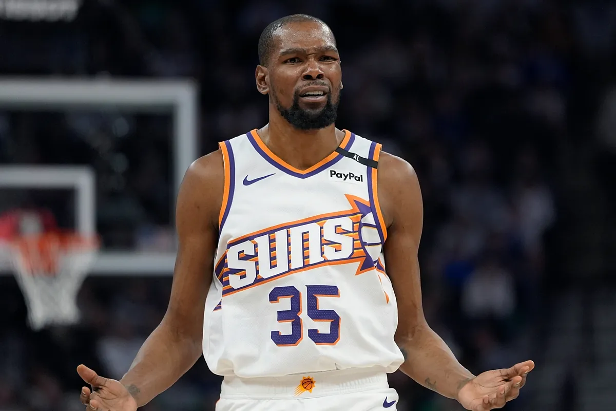 Kevin Durant jerseys on clearance as Suns trade chatter grows | Marca