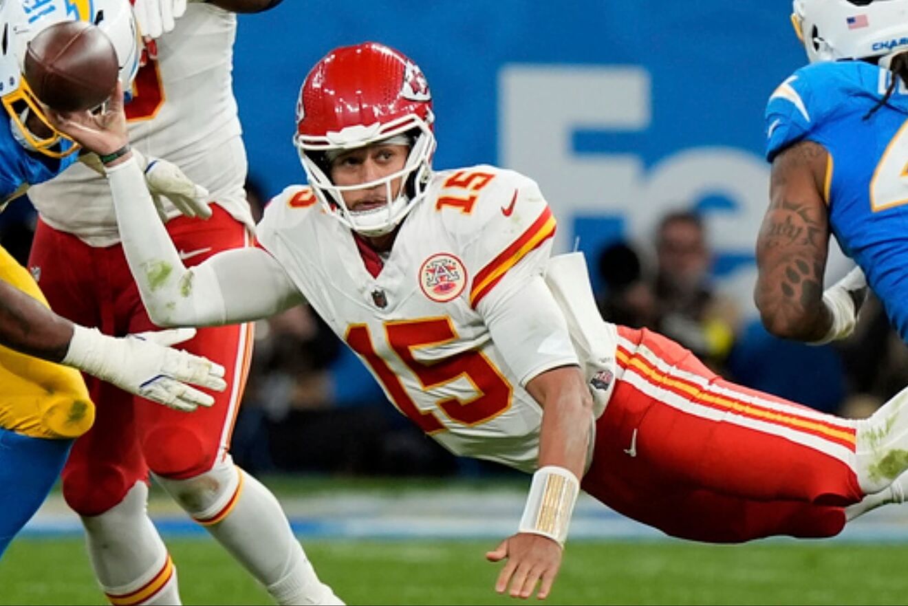 Is Patrick Mahomes done? Low yards per attempt raise questions, but one ...