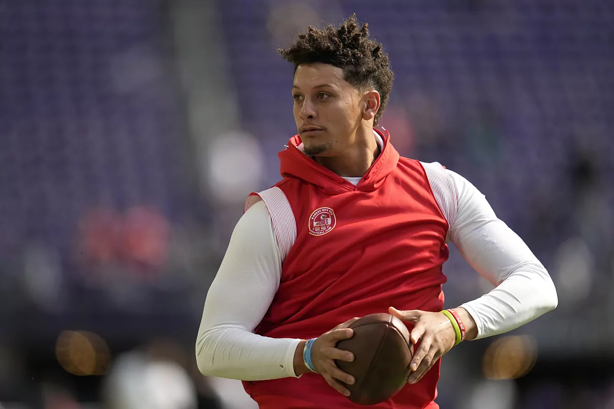 Patrick Mahomes' dad knocks his son off the top: Tom Brady and Joe ...
