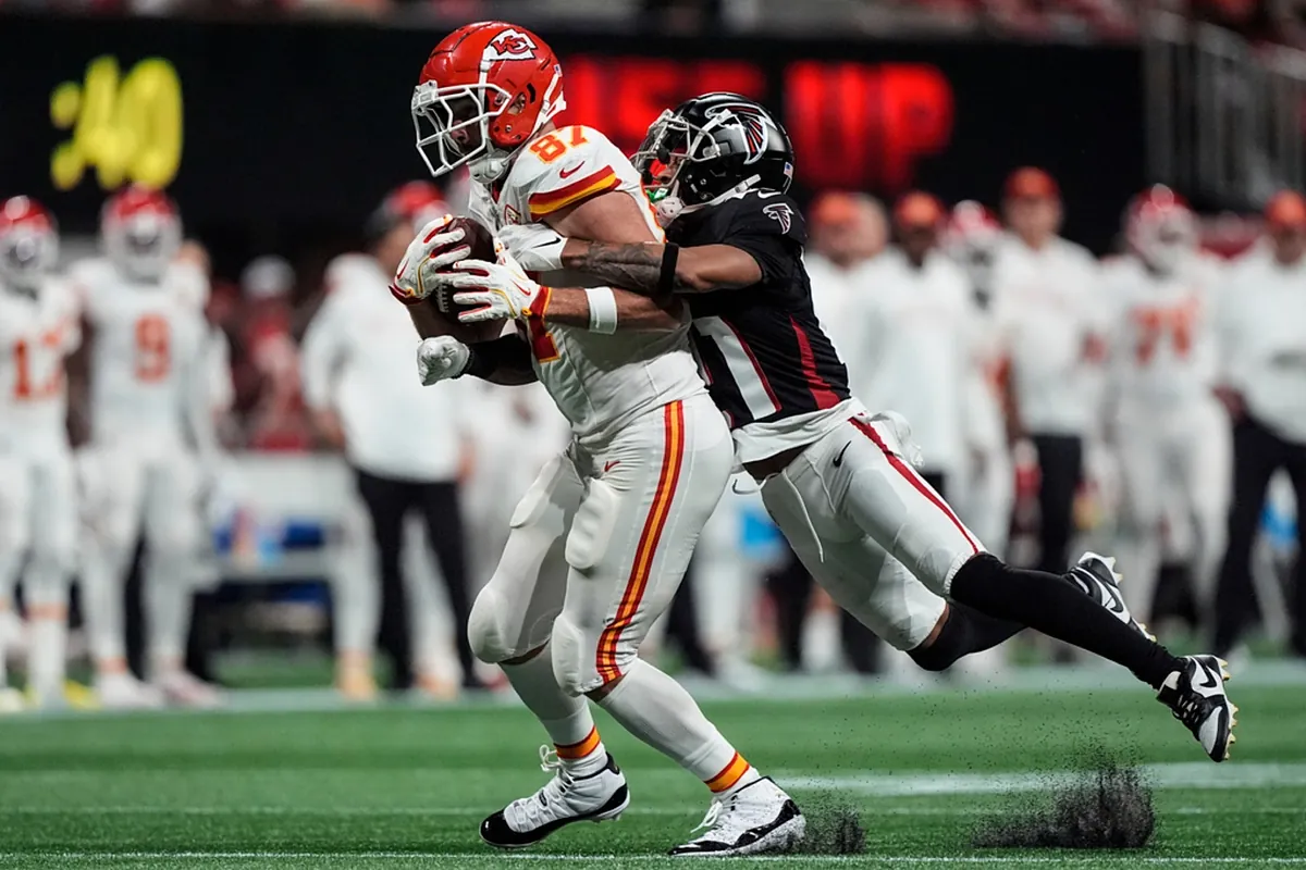 Travis Kelce's critics slammed! Former teammate shuts down 'Distraction ...