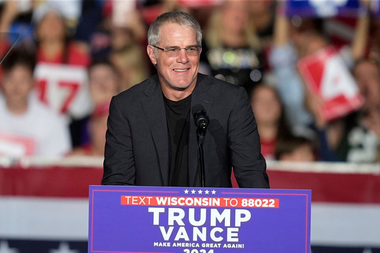 Brett Favre breaks silence on Trump campaign stage, takes unexpected ...