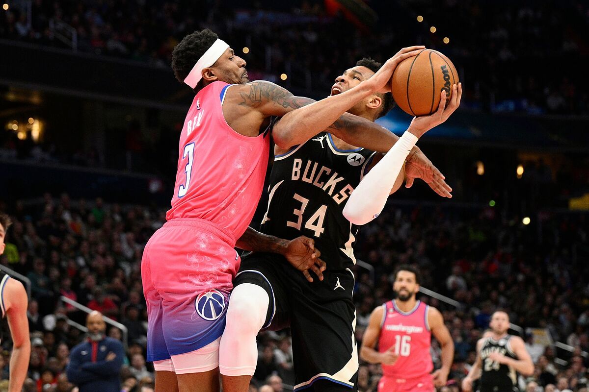 Giannis pulls off greatest stat pad moment ever as Bucks beat Wizards ...