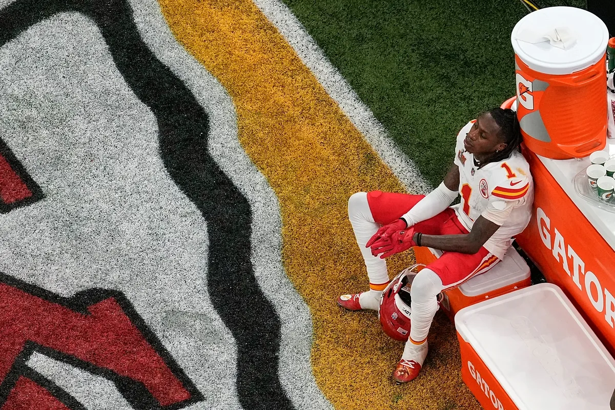 Xavier Worthy injury update: Chiefs WR leaves early against Chargers ...