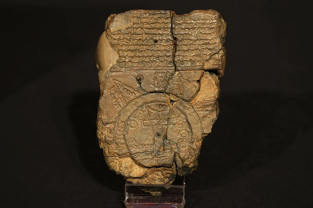 Researchers decipher 4,000-year-old Babylonian tablets and the messages ...