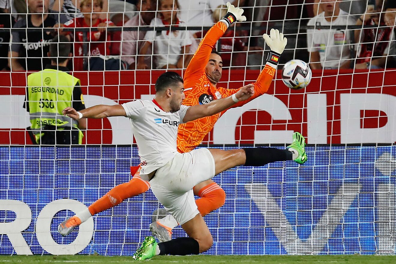 Valladolid: Pacheta anuncia la titularidad de Asenjo y la baja de ...