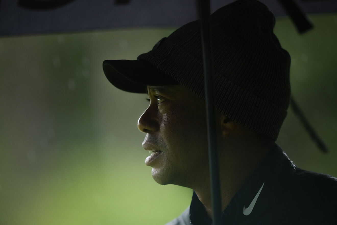 Tiger Woods parts ways with caddie amid retirement rumours | Marca