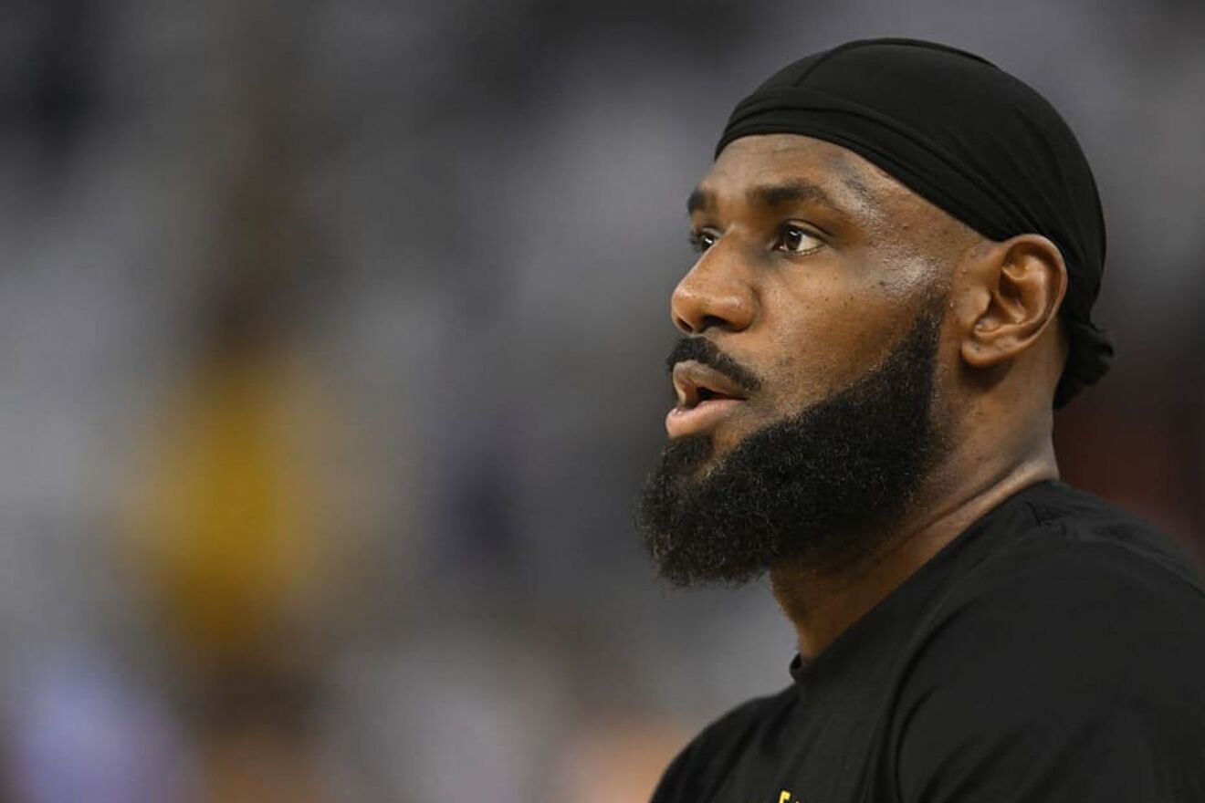 Lebron James was disgusted due to this intrusive action from fan ...
