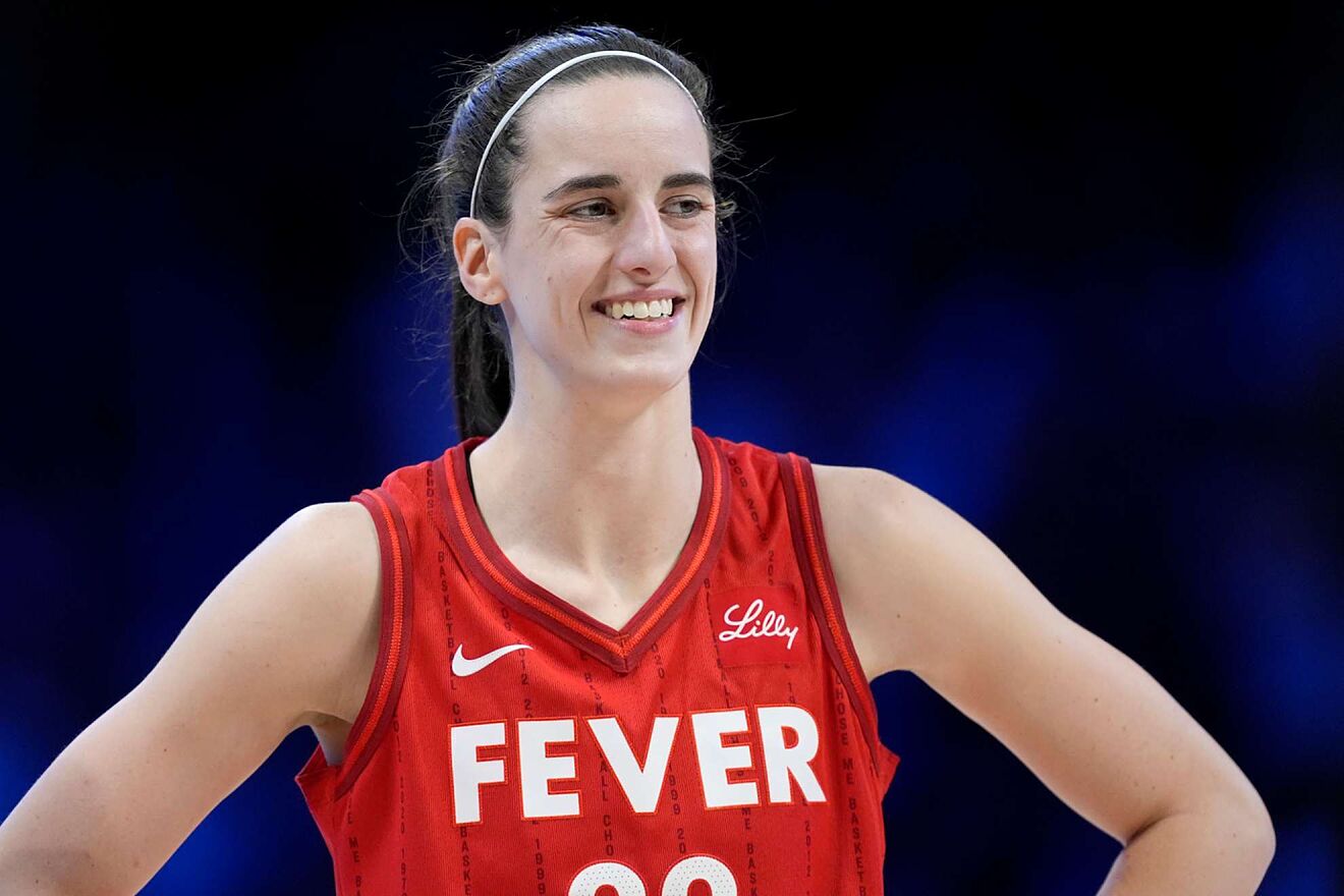 Caitlin Clark's shooting slump sparks emotional support from Lexie Hull ...