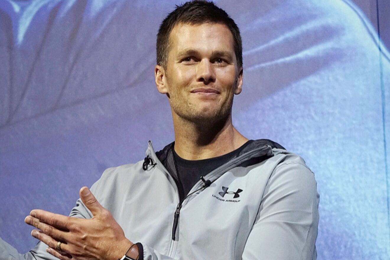 Tom Brady's shirtless sprints raise eyebrows, proves he's in top shape ...