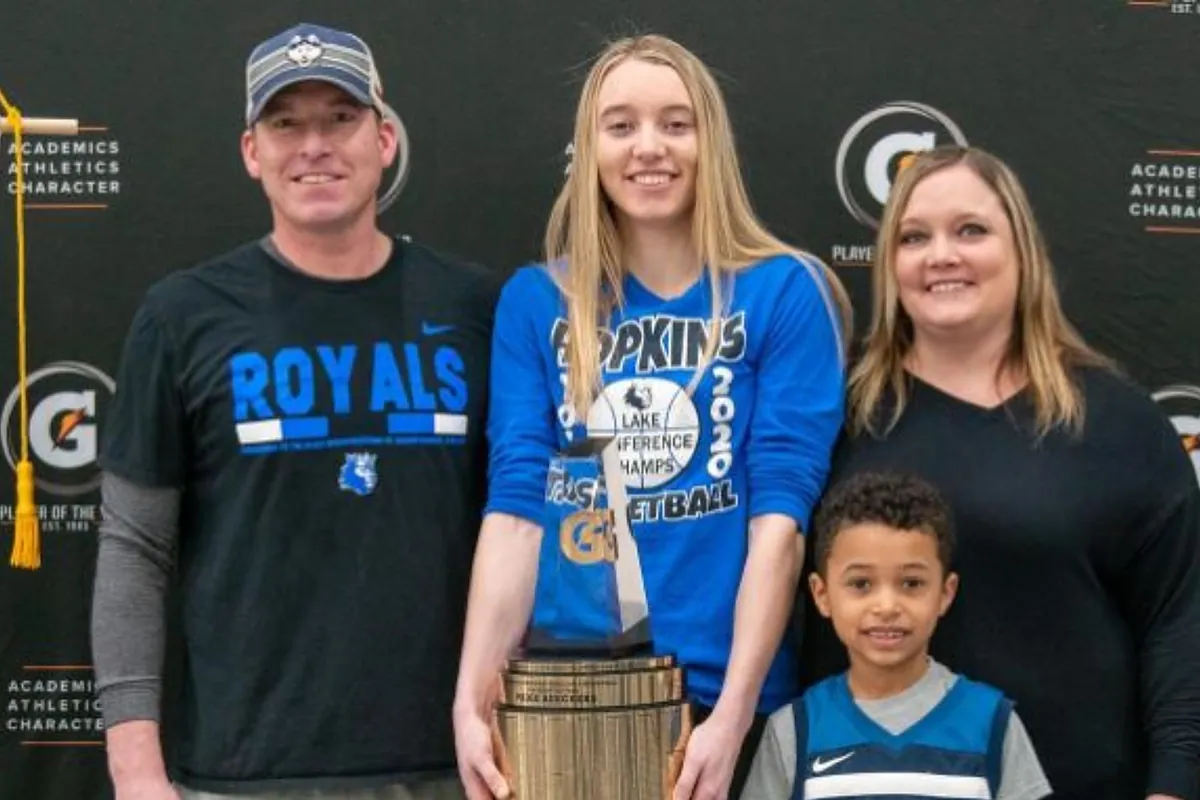 Paige Bueckers Family: All About the Dallas Wings star's parents and ...