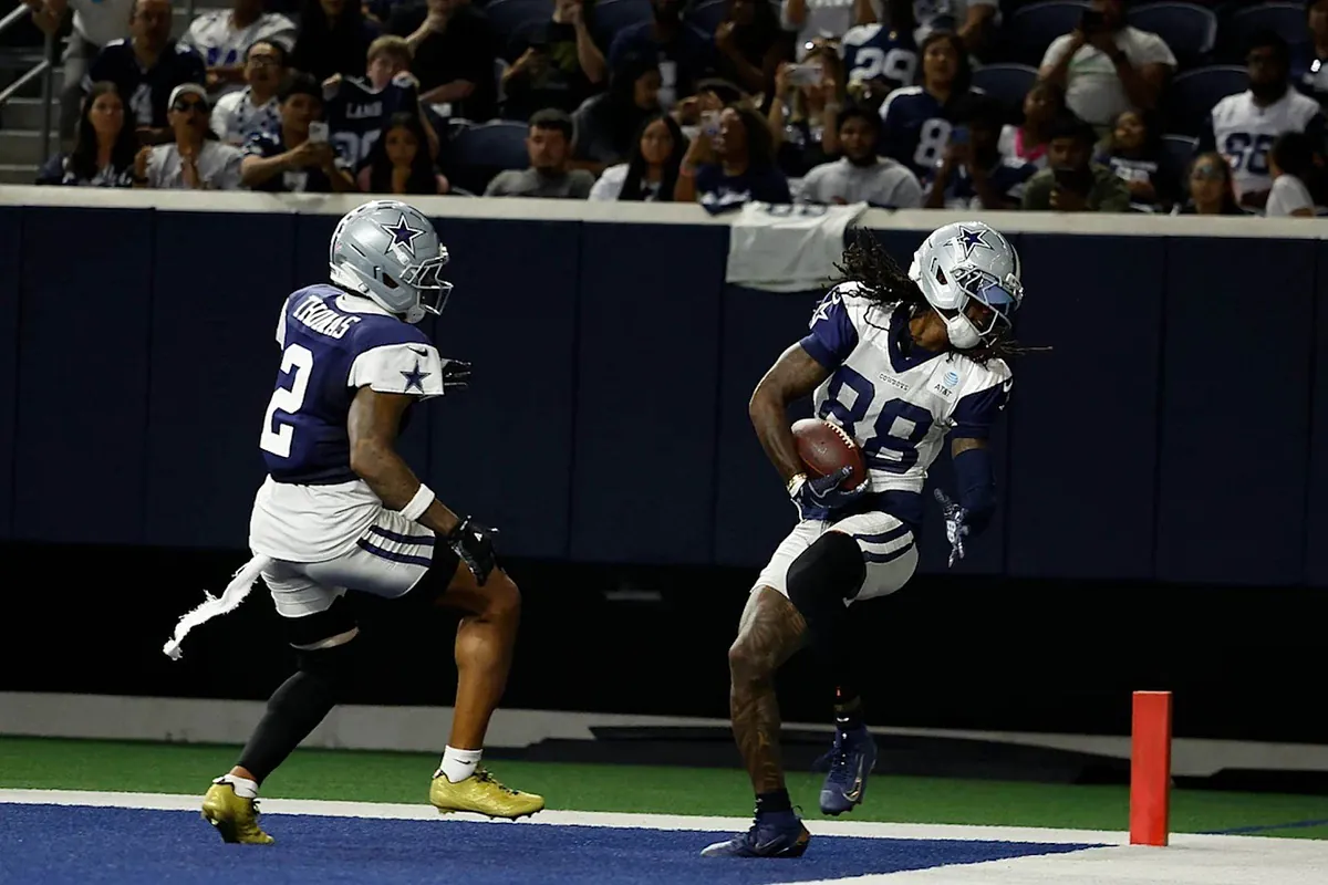 CeeDee Lamb incredible one-handed touchdown catch makes should make ...