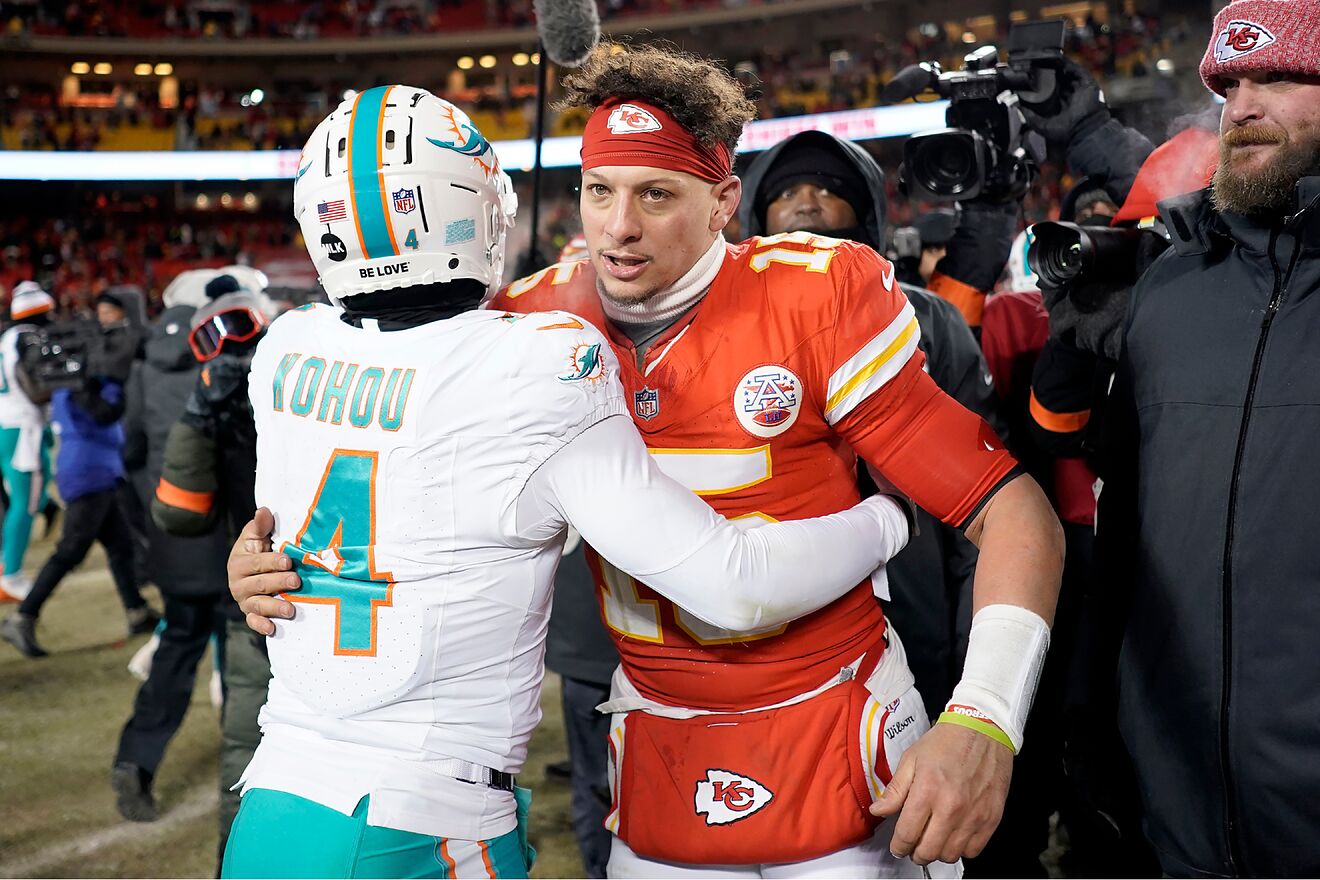 Miami Dolphins on verge of a fire sale: Could the Chiefs take advantage ...