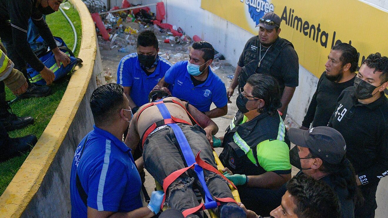 Liga MX: Mexico Soccer Riots: "It's incredible that there are no deaths ...