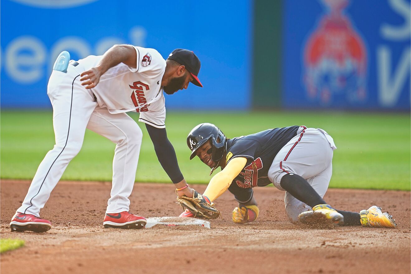 Ronald Acuña Jr.: first to hit 20 homers, steal 40 bases and drive in 50 before break | Marca