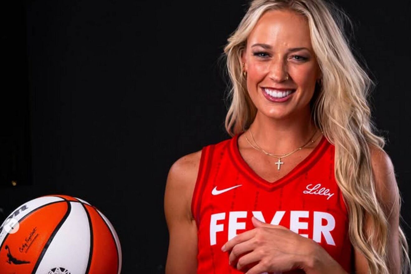 Sophie Cunningham goes viral with bikini post as fans react to injury update | Marca