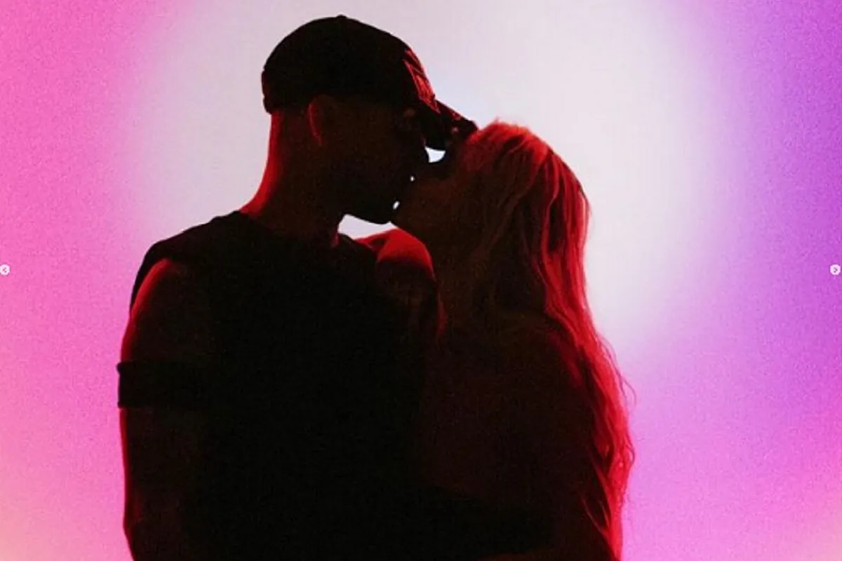 Elon Musk's ex-partner Grimes reunites with love and reveals the name ...