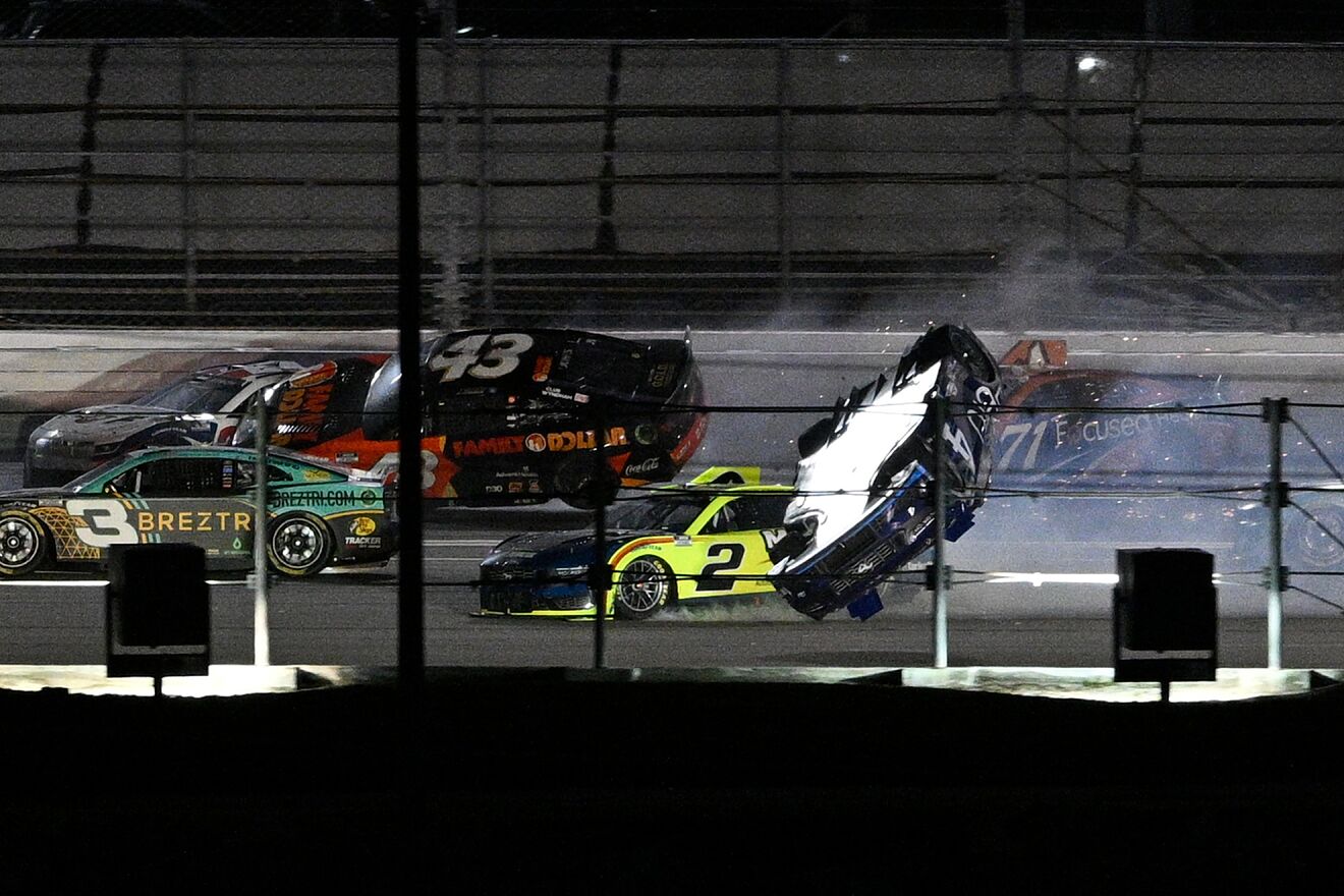 A night full of scary crashes in Daytona that left fans more worried ...