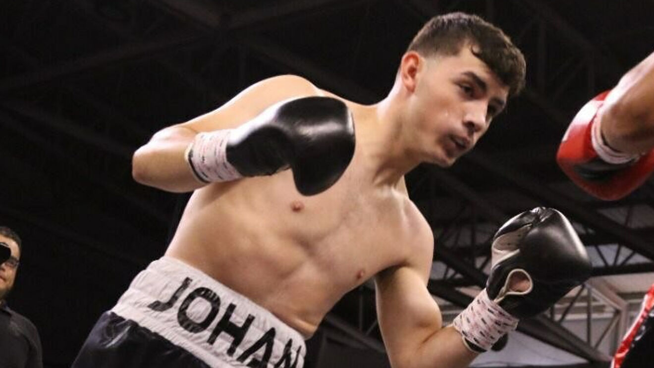 Boxing: Canelo Alvarez's nephew, Johan, wins his eighth fight as a ...