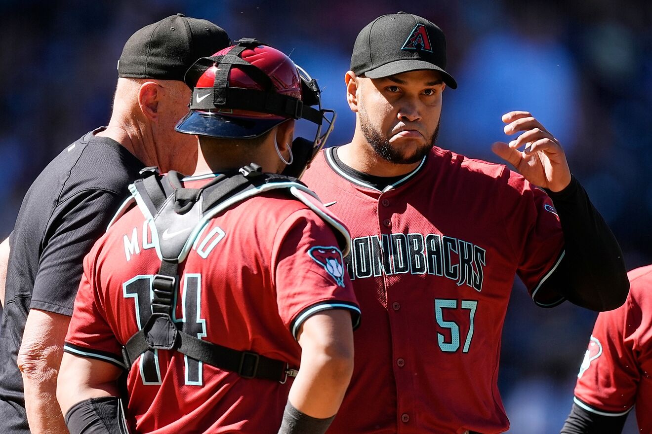 Diamondbacks reshuffle after playoff elimination: pitching coach Brent ...