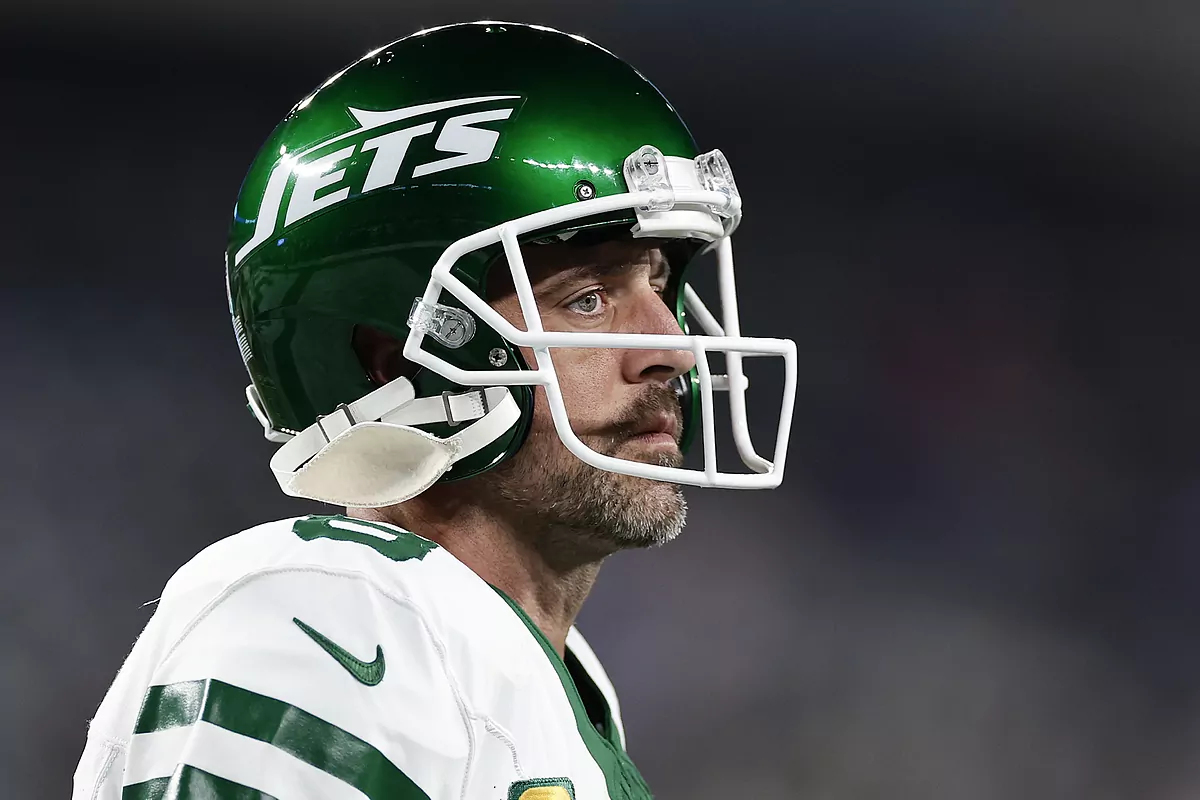 Aaron Rodgers makes first public appearance since skipping Jets ...