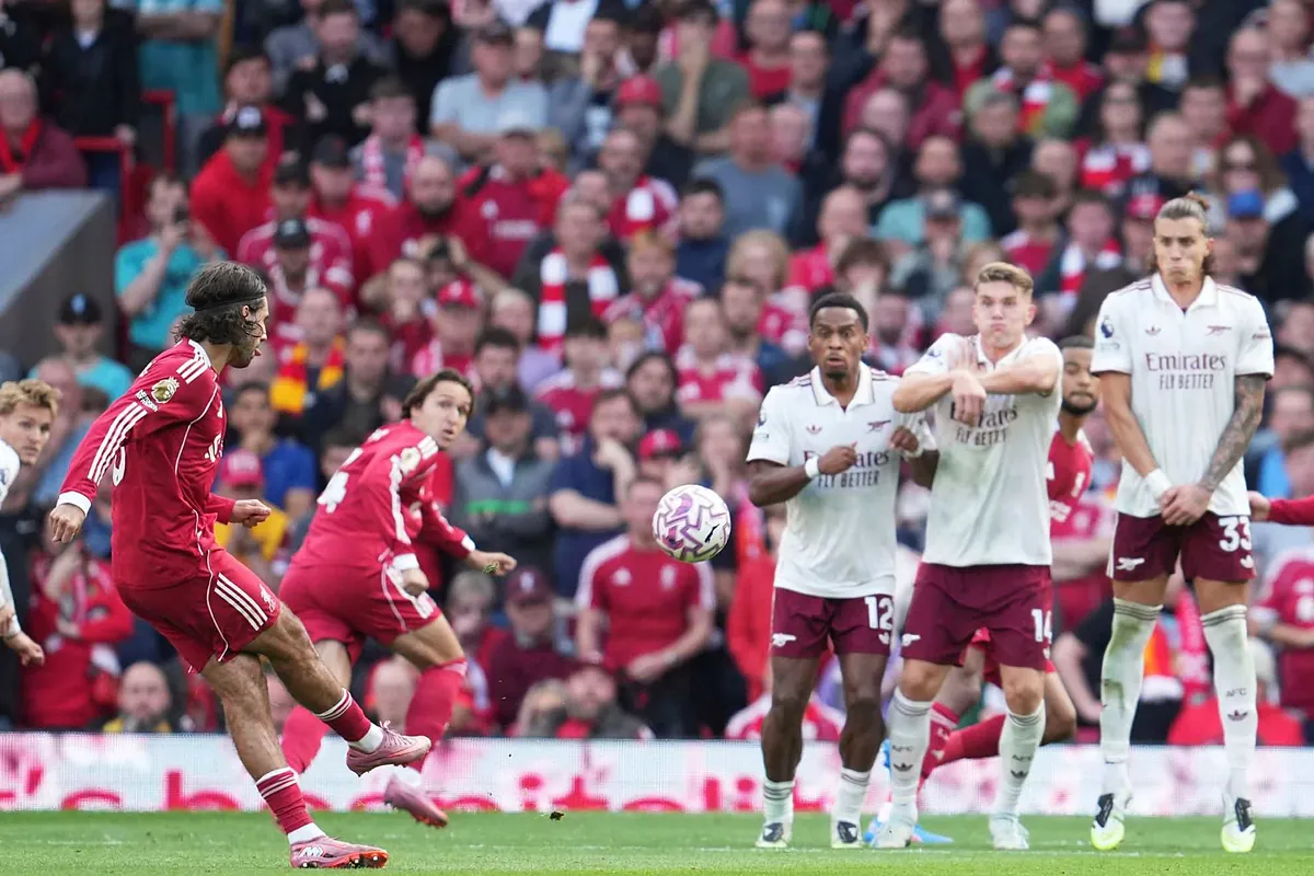 A stunning free-kick goal by Liverpool FC midfielder Dominik Szoboszlai ...