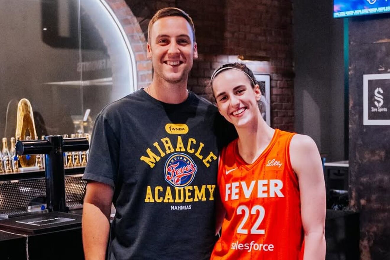 The exchange of gestures between Caitlin Clark and her boyfriend ...