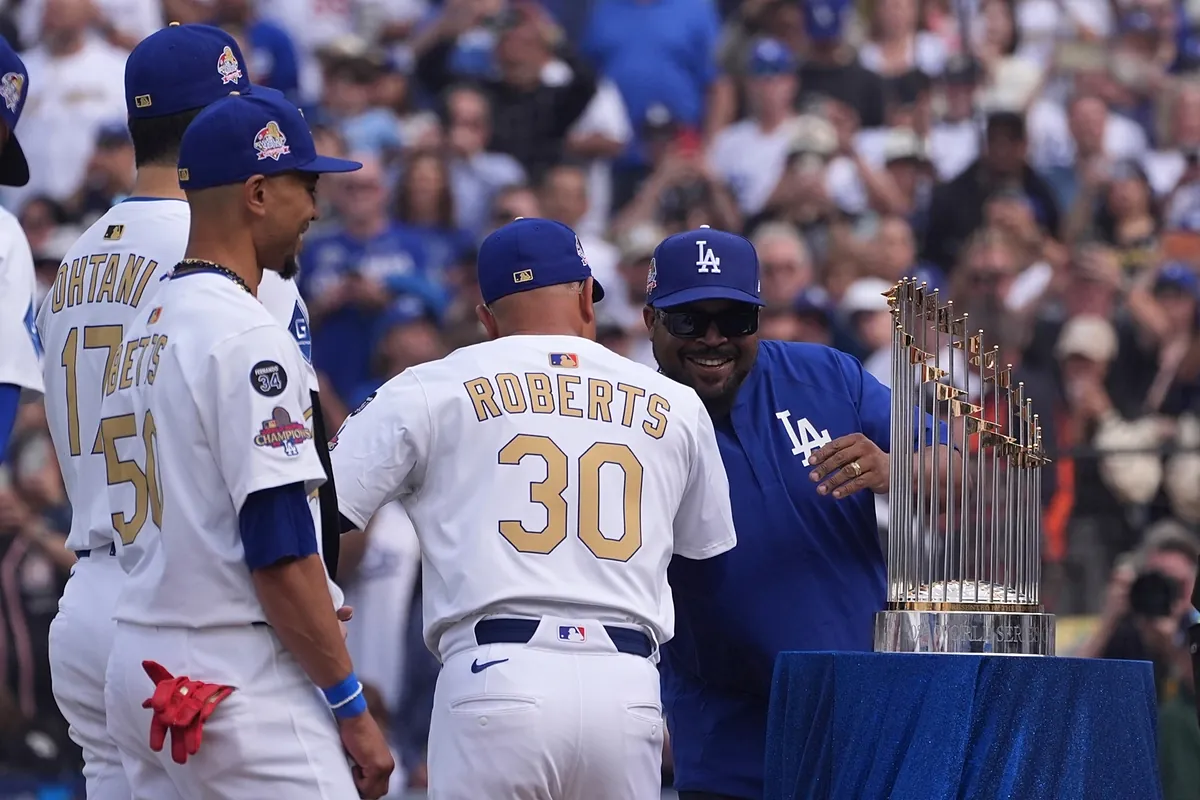 Dodgers call up Ice Cube for outlandish World Series trophy tribute on ...