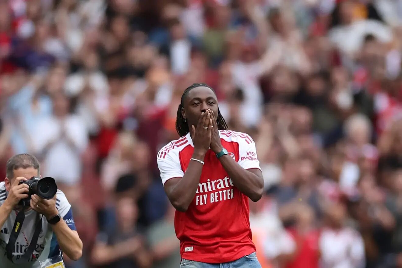 Arsenal spend 80 million on Eze and surprise by giving him the number ...
