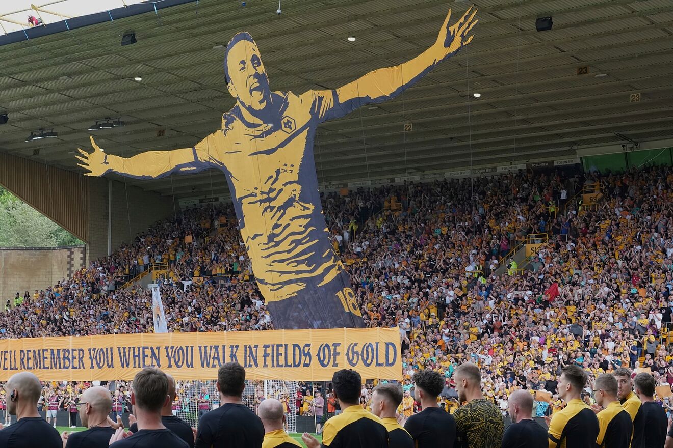 Liverpool's Diogo Jota immortalized as Wolves deliver heartfelt tribute ...