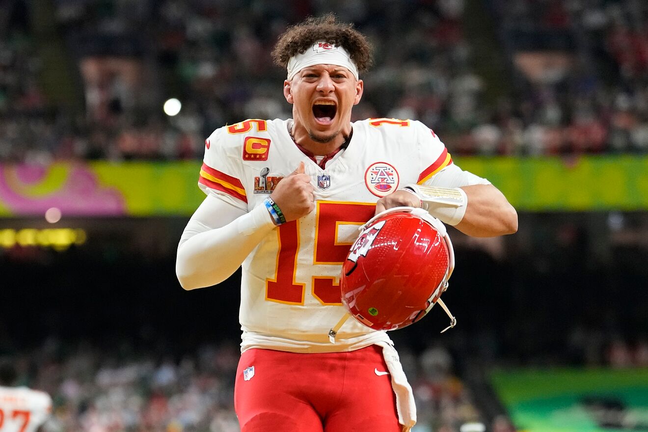 Patrick Mahomes has already surpassed Tom Brady and Peyton Manning by an incredible mark and is ...