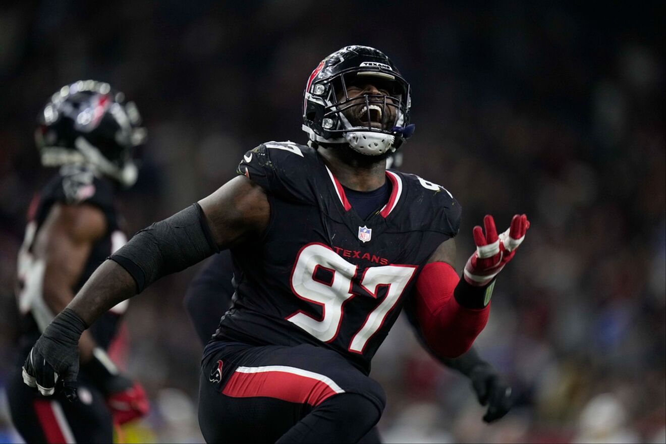 Raiders Castoff Strikes Gold: A player snubbed by Mark Davis scores ...