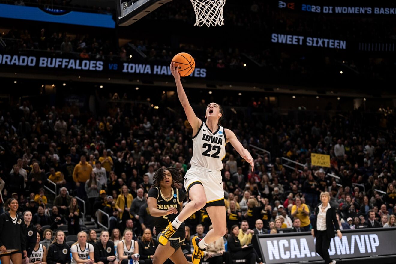 Iowa's controversial win vs UConn takes them to the NCAAW Championship ...