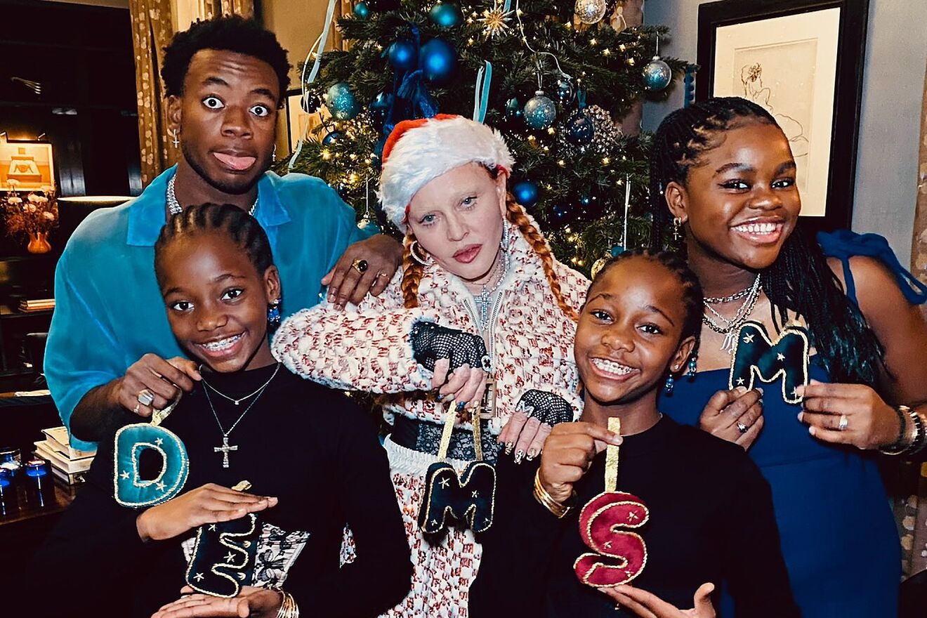 Madonna awkward Christmas lingerie photo shocks the internet | Marca