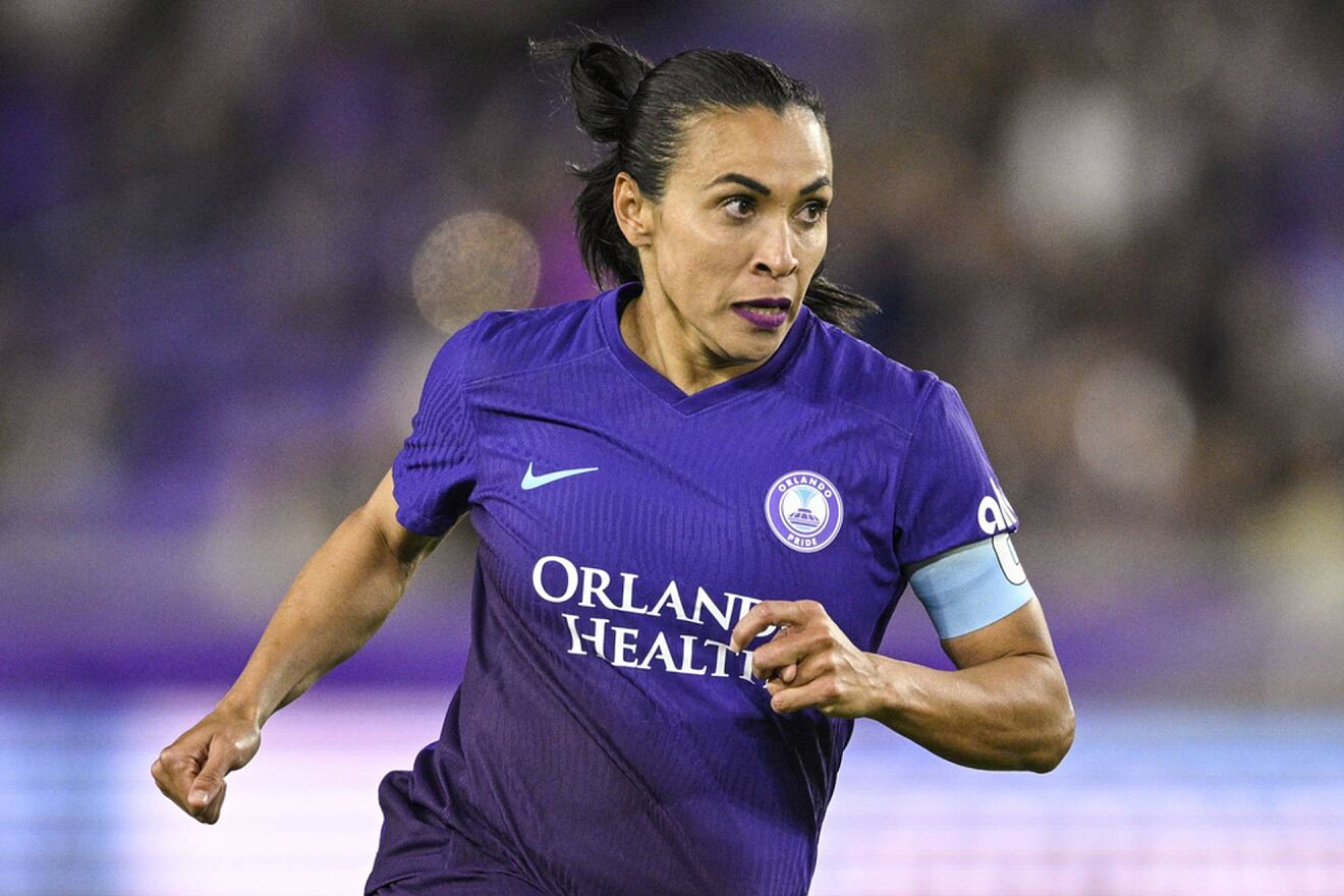 Brazilian star Marta re-signs with the Orlando Pride through 2026 | Marca