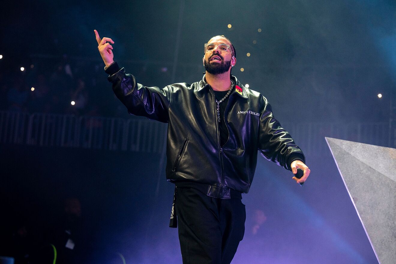 Drake doesn't seem to care about the criticism following his x-rated ...