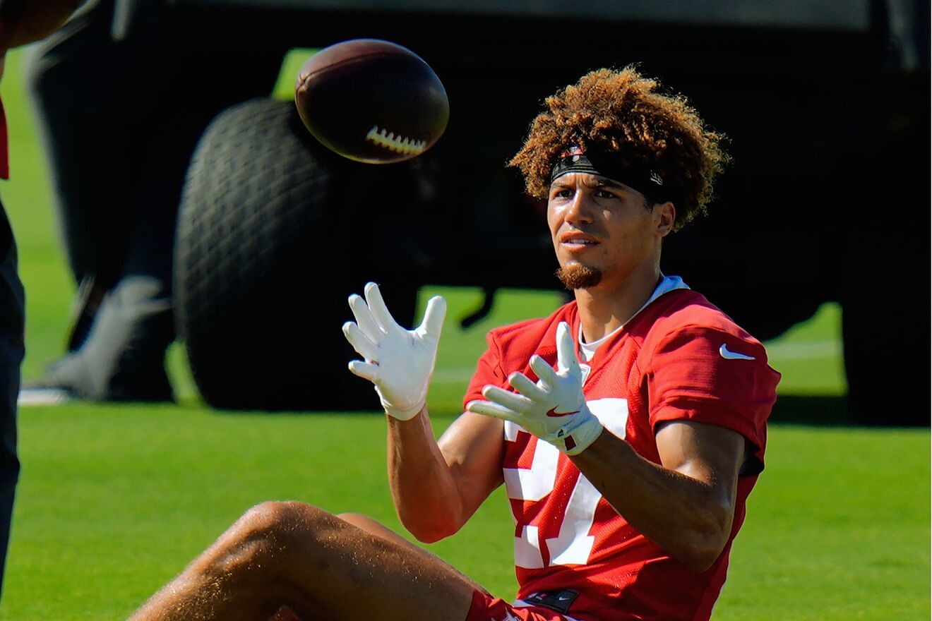 Zyon McCollum re-signs with the Buccaneers for $48 million, cementing ...