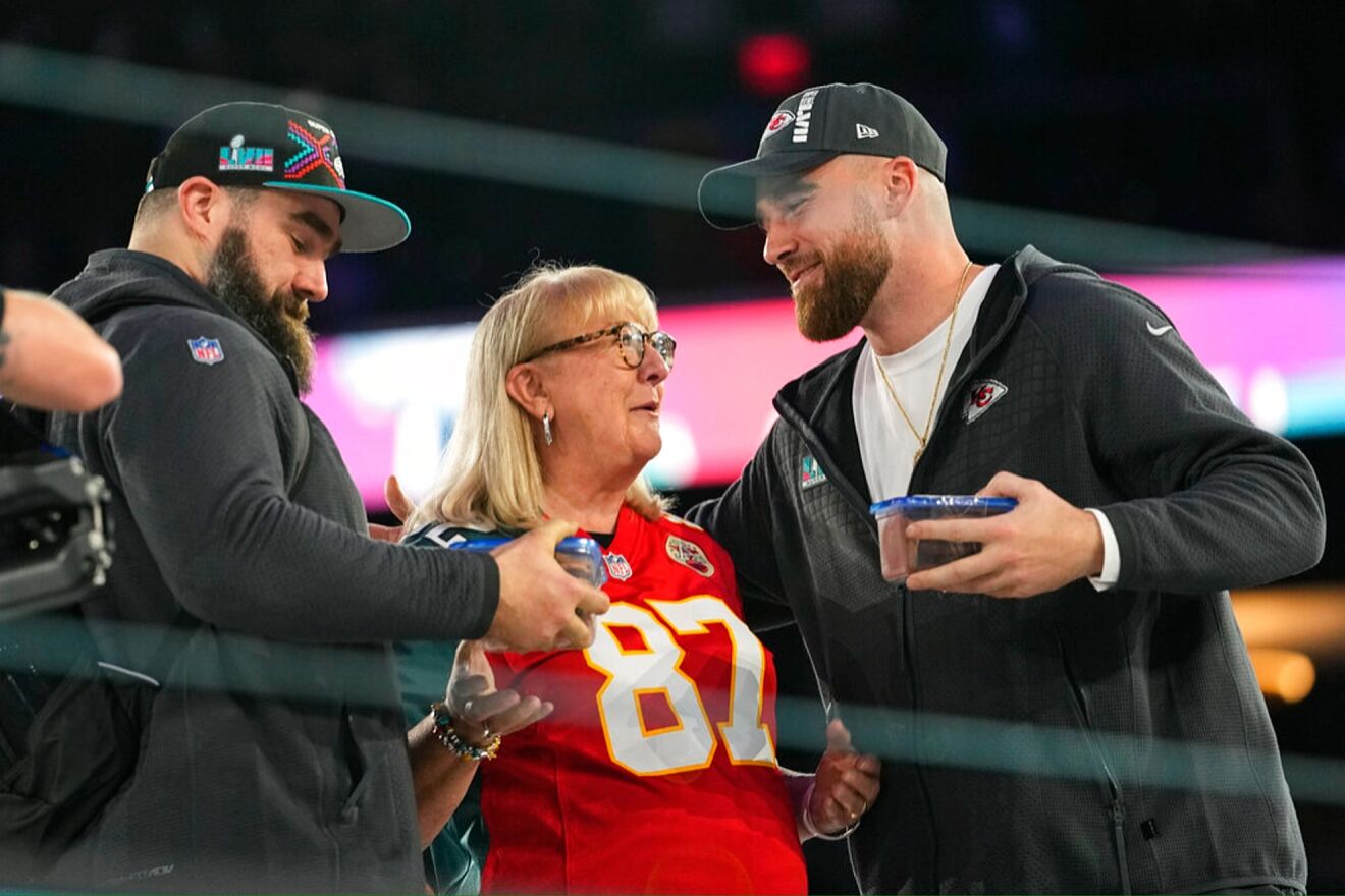 Donna Kelce always shows which of her children she loves the most - fans discover her secret | Marca
