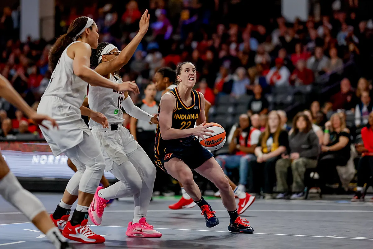 Caitlin Clark may lose an important teammate just before she faces Angel Reese | Marca