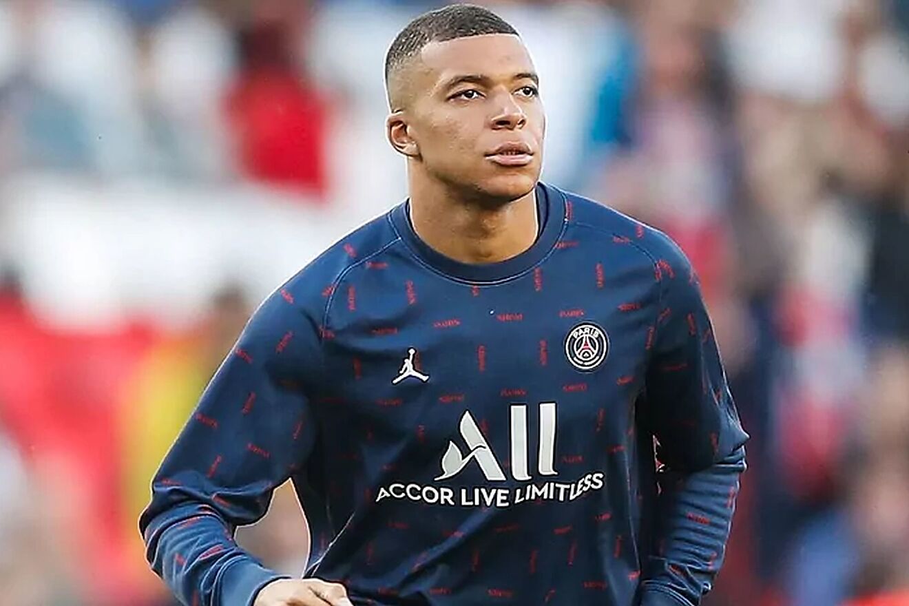 Mbappe makes ugly gesture at opponent in the tunnel at half time | Marca
